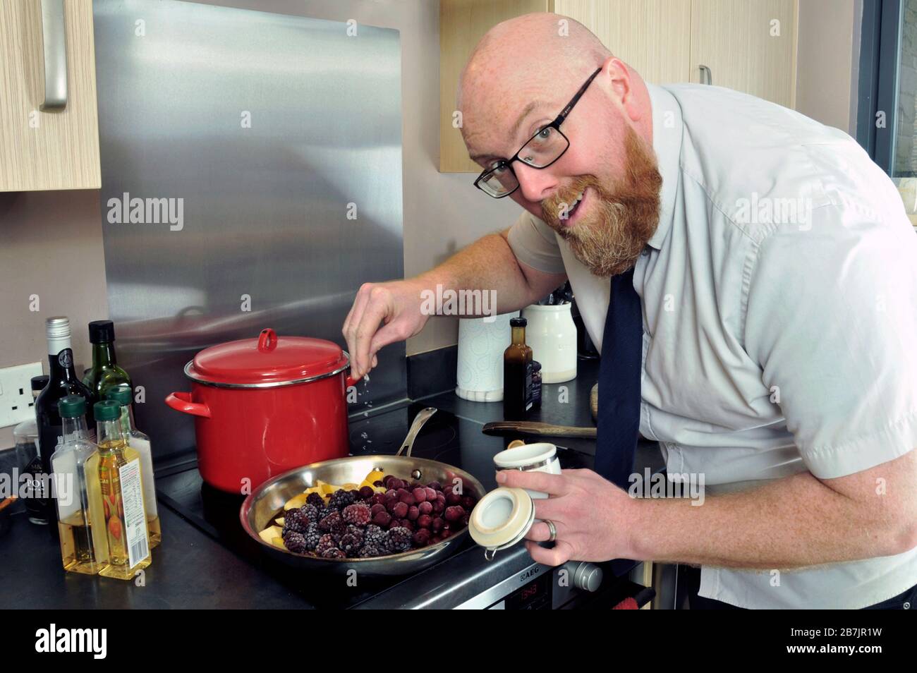 Confused man menu hi-res stock photography and images - Alamy