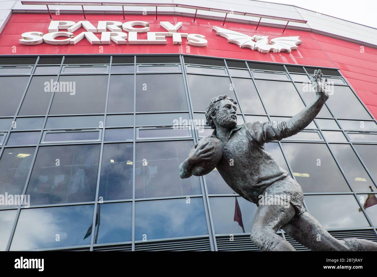 Bronze,statue,of,rugby,legend,the,late,Ray Gravell,outside,Parc Y ...