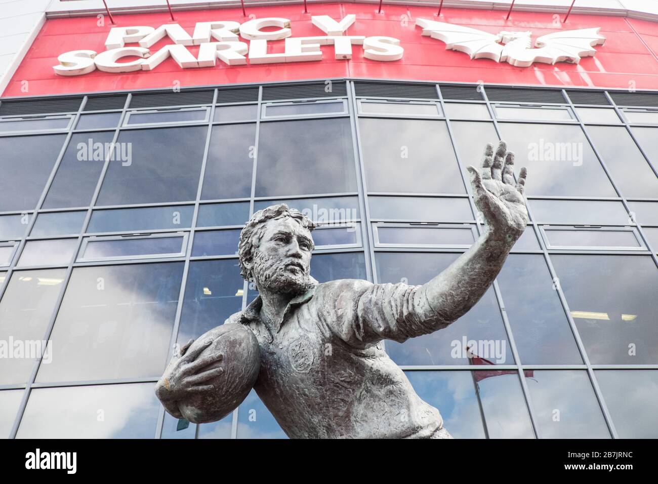 Bronze,statue,of,rugby,legend,the,late,Ray Gravell,outside,Parc Y ...