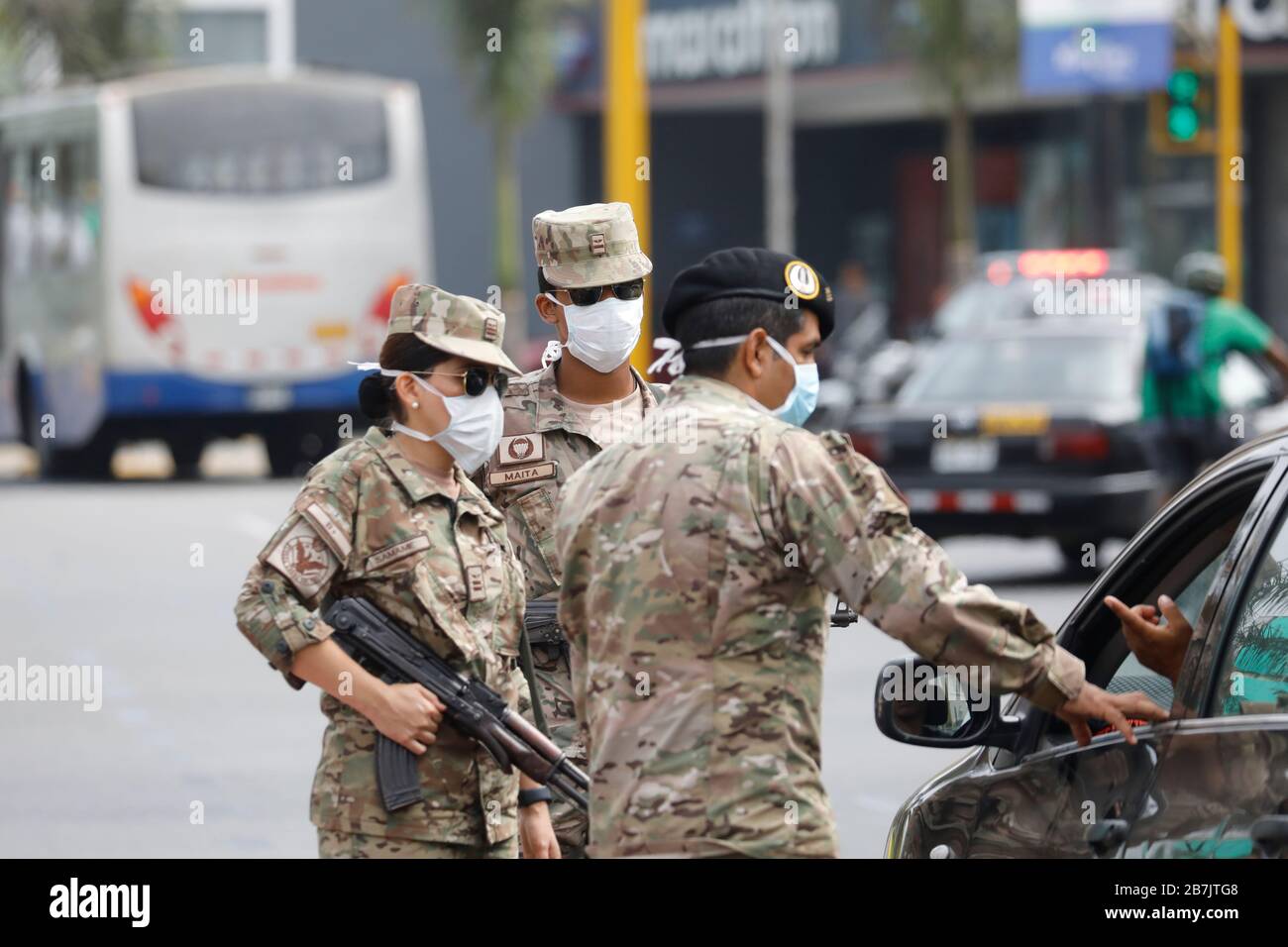 Peruvian army hi-res stock photography and images - Alamy