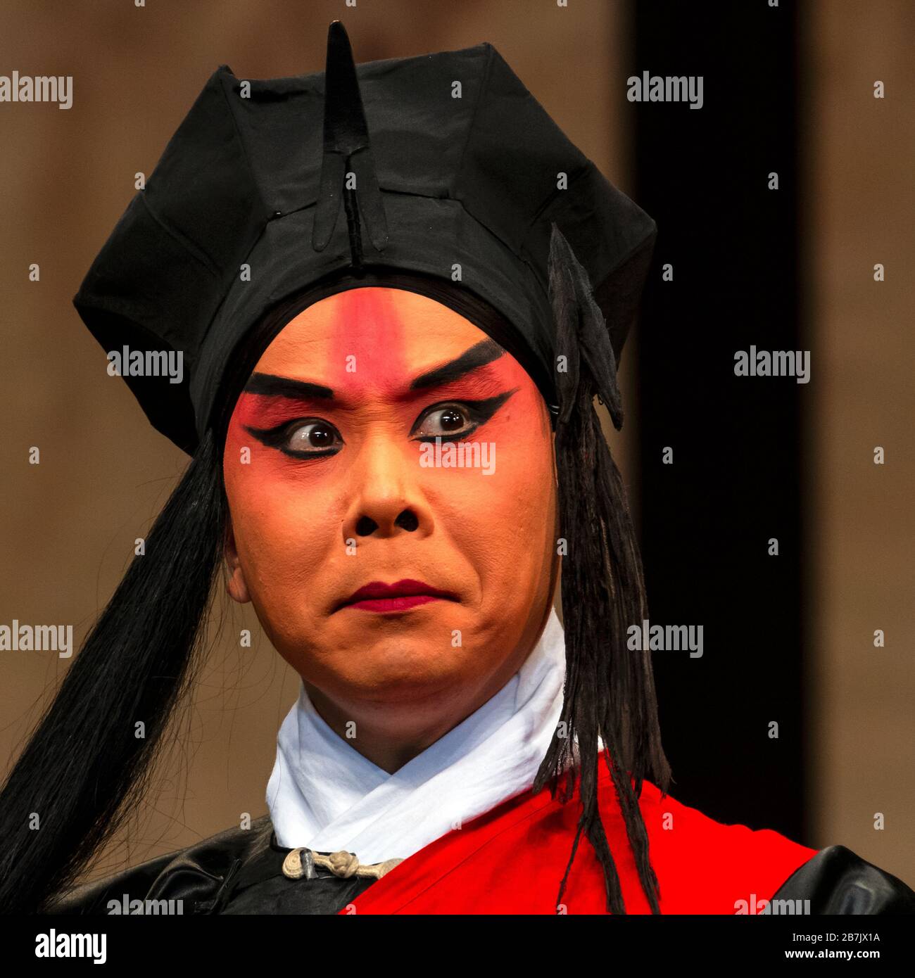 Portrait of beijing opera hi-res stock photography and images - Alamy