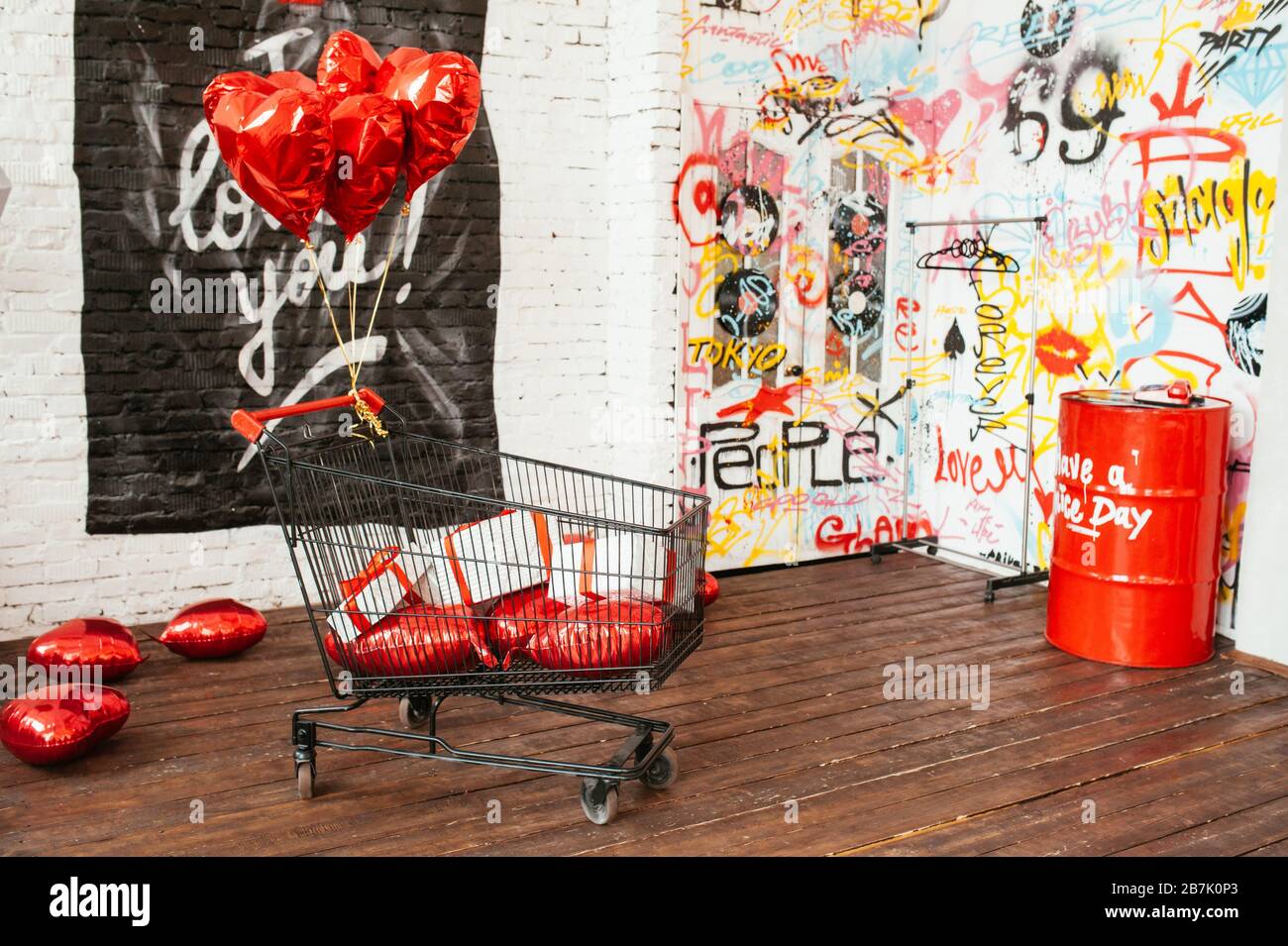 Shipping container graffiti hi-res stock photography and images - Alamy