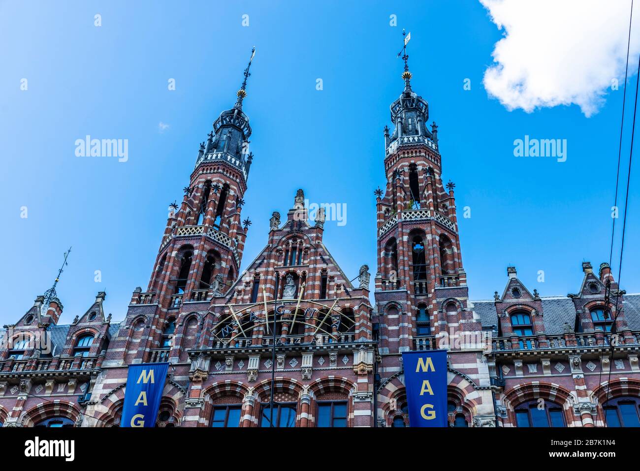 Shopping mall amsterdam hi-res stock photography and images - Alamy