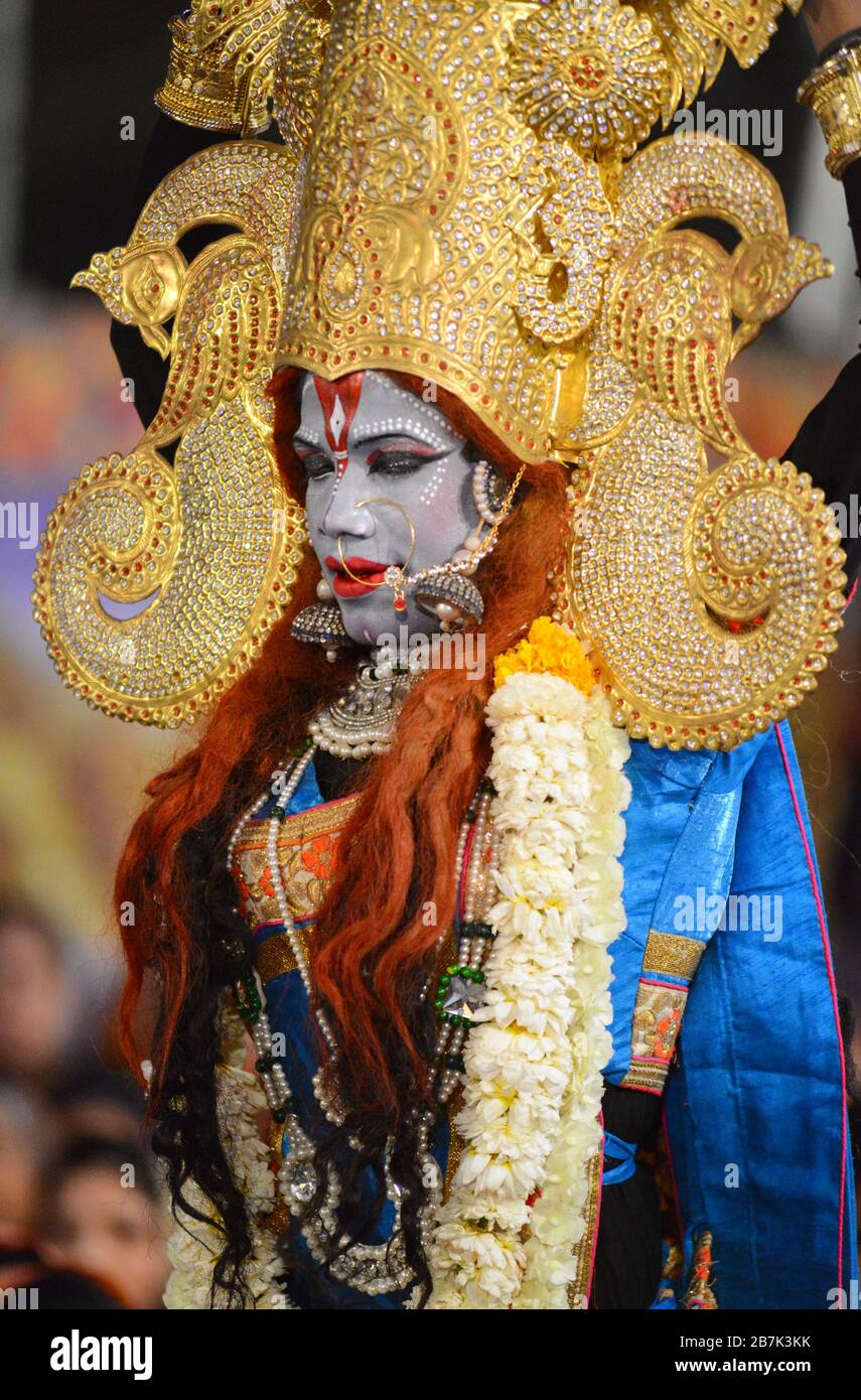 Beawar, India. 15th Mar, 2020. Indian artist dressed up as Hindu ...