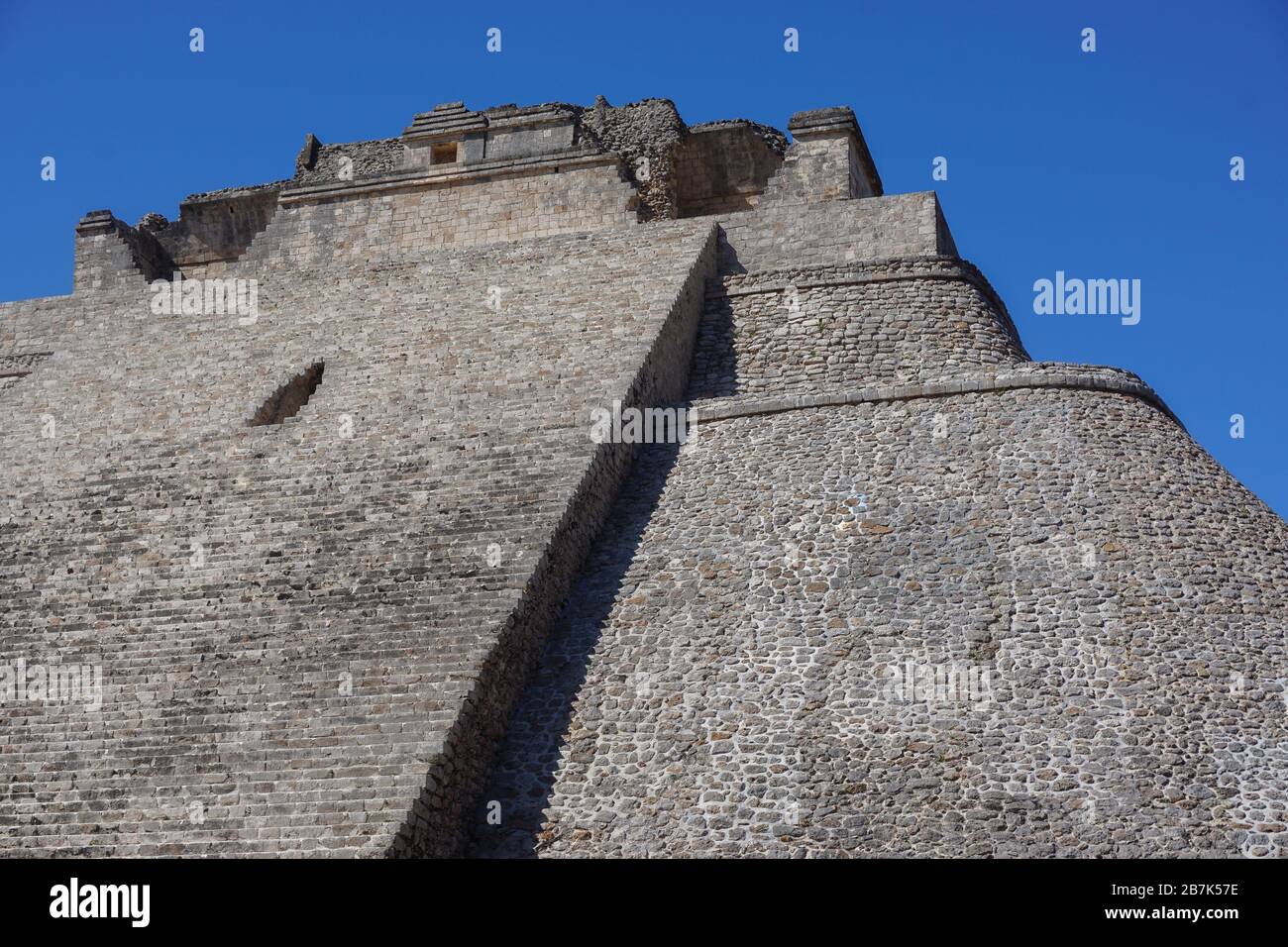 Dwarf pyramid hi-res stock photography and images - Alamy