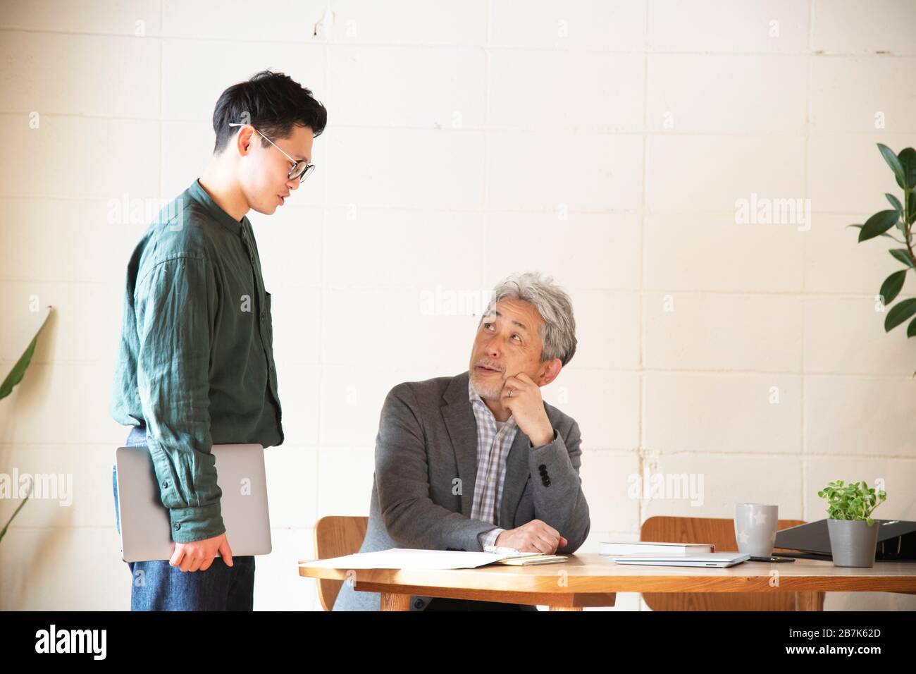 60s discussing hi-res stock photography and images - Alamy