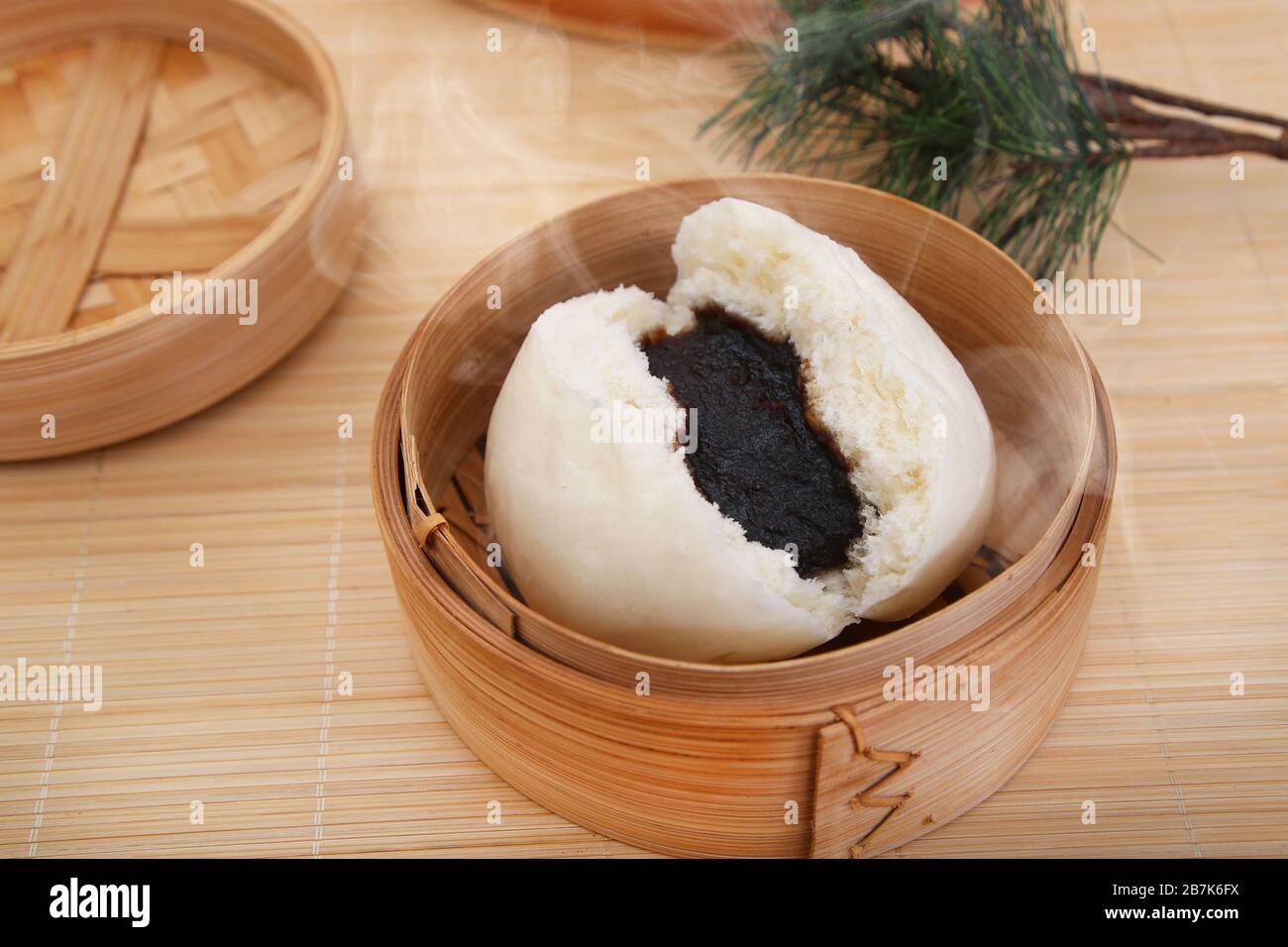 Anman (Red bean paste bun Stock Photo - Alamy