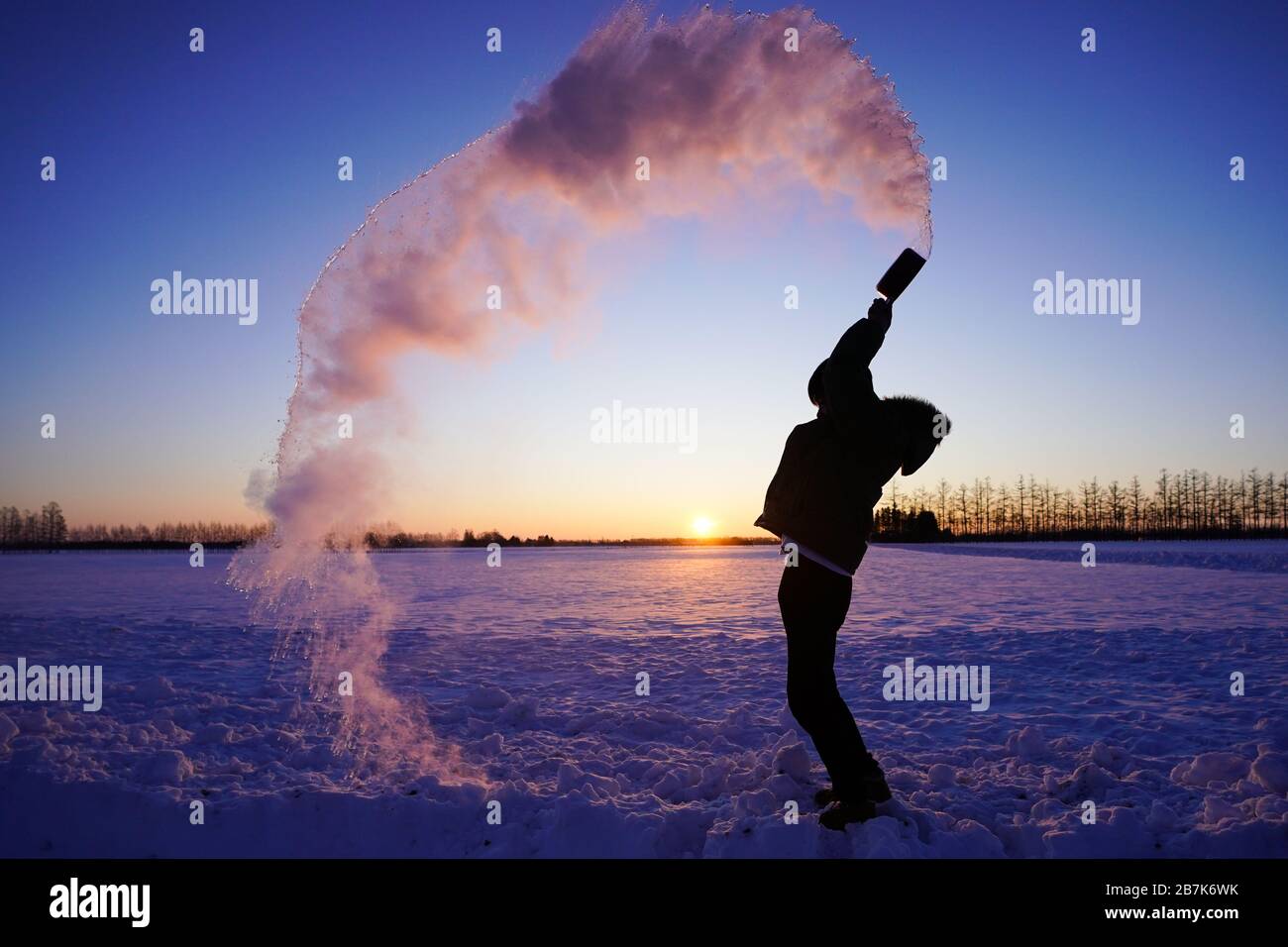 Mpemba effect hi-res stock photography and images - Alamy