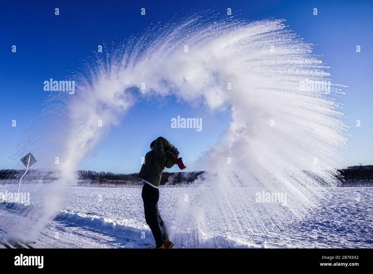 Mpemba effect hi-res stock photography and images - Alamy