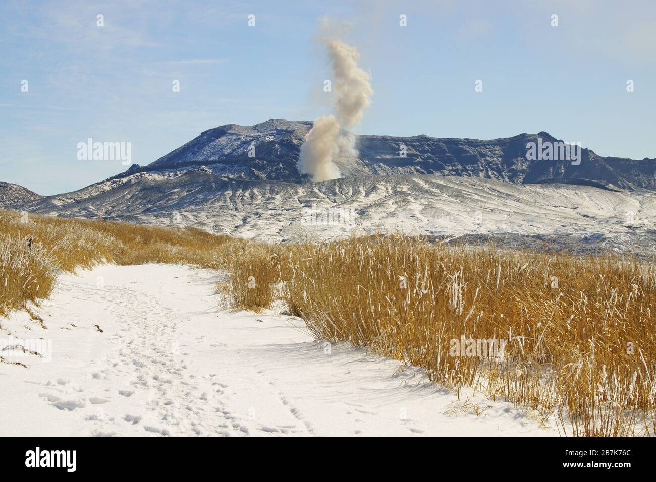 Mt asonakadake hi-res stock photography and images - Alamy