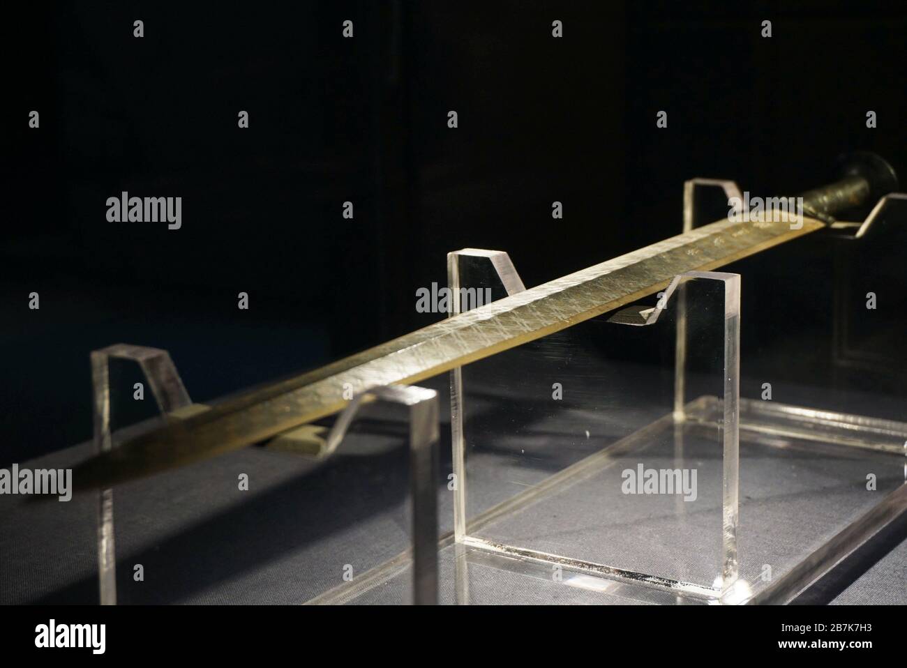 Sword of goujian hi-res stock photography and images - Alamy