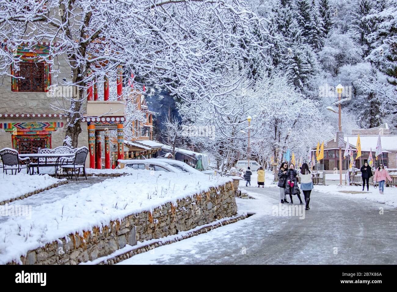 Snow view of the Yangrong Hade Naizigou Scenic Area in Heishui county ...