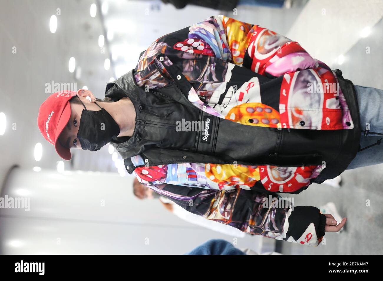 Rapper outfit hi-res stock photography and images - Alamy