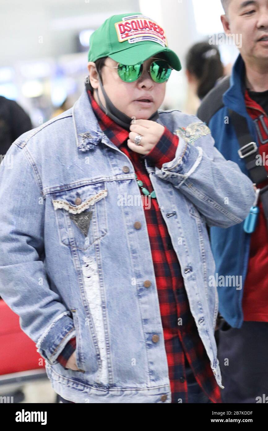 --File--Chinese singer and songwriter Han Hong shows up at a Shanghai ...