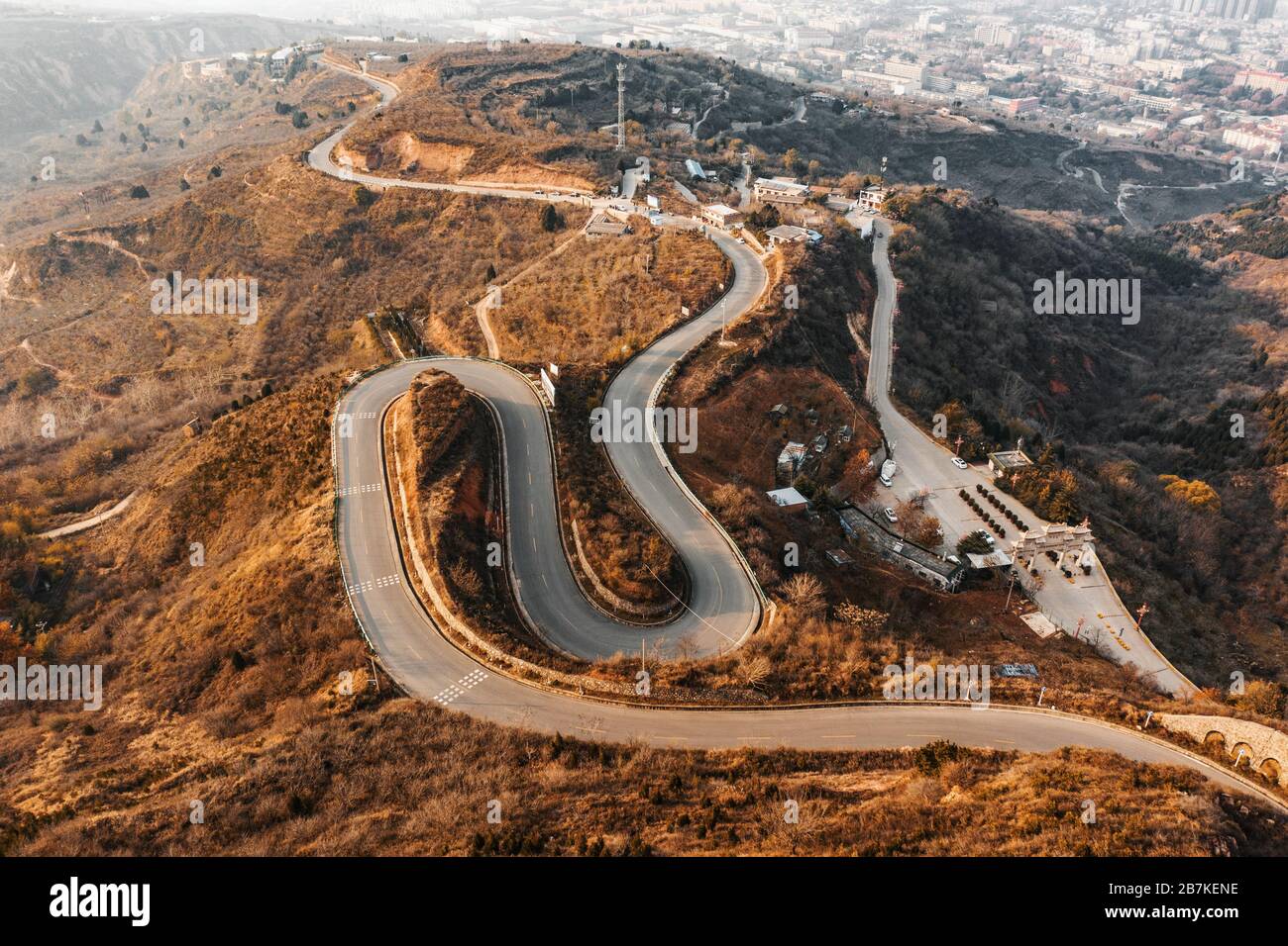 --File--View of Mount Li in Xi'an city, central China's Shaanxi ...