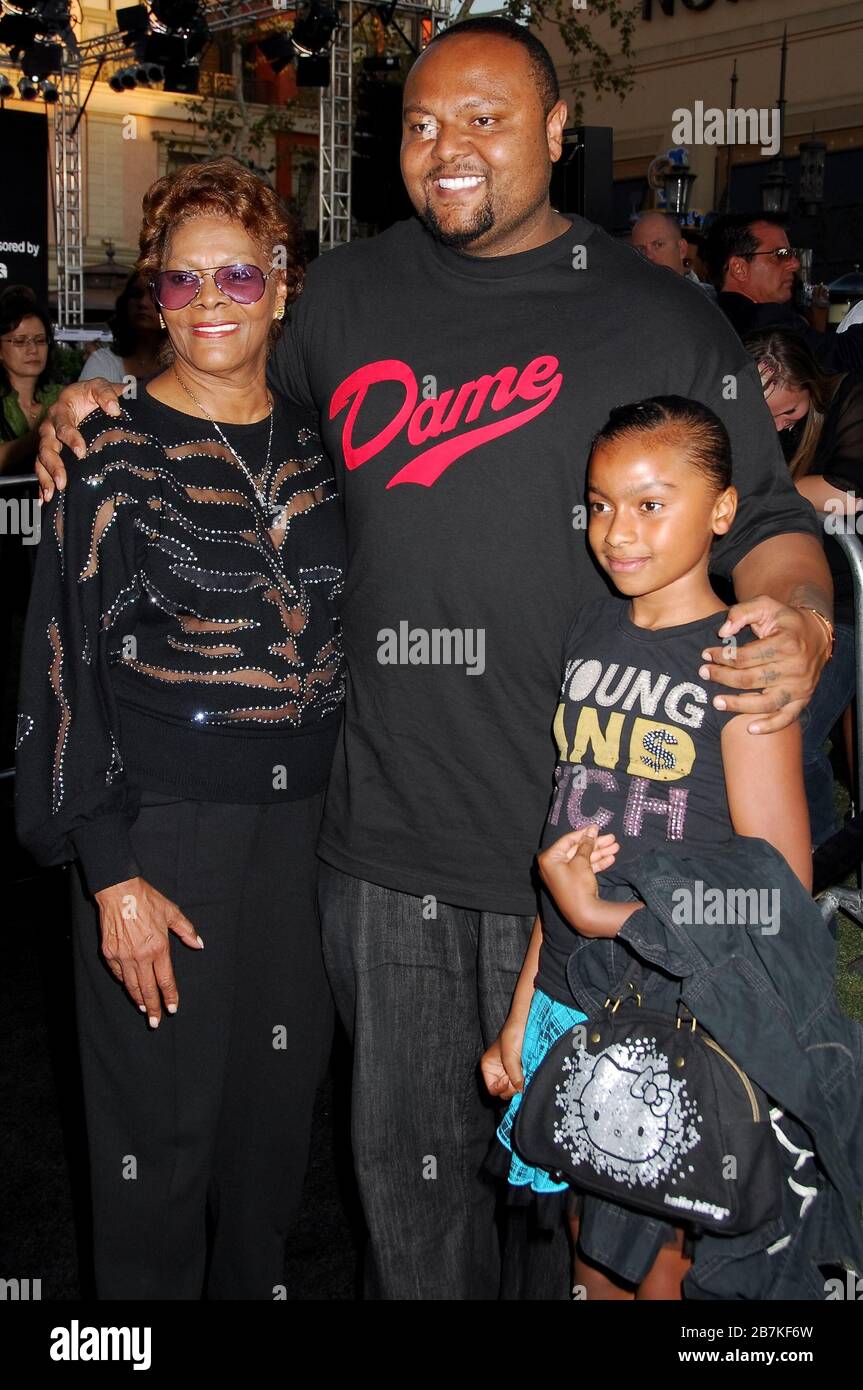 Dionne Warwick, Damon Elliott Warwick and Daughter at the "Fame" Los ...