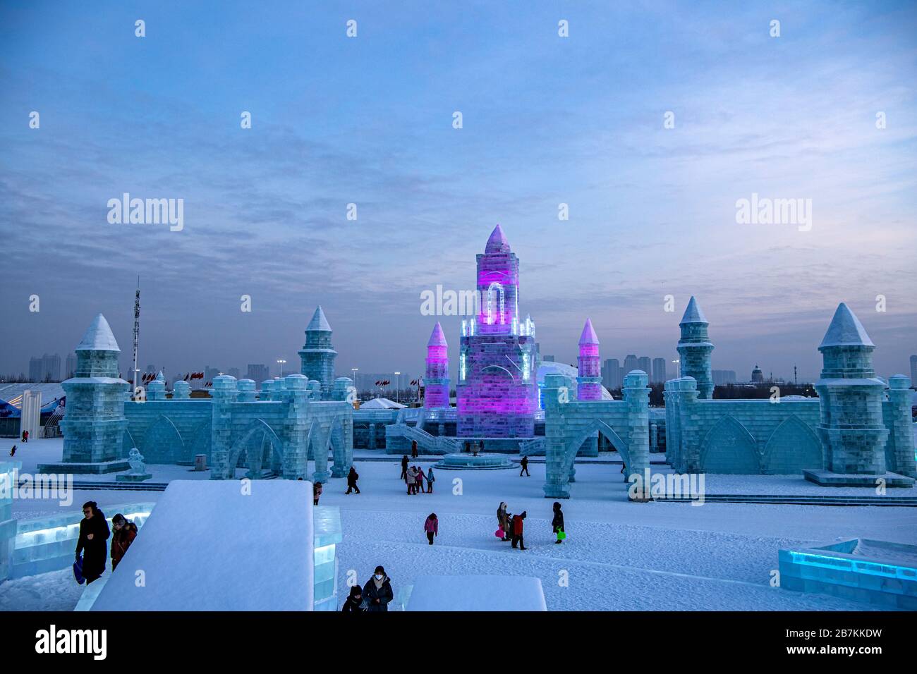 --FILE--Visitors enjoy the ice sculptures resembling various shapes ...