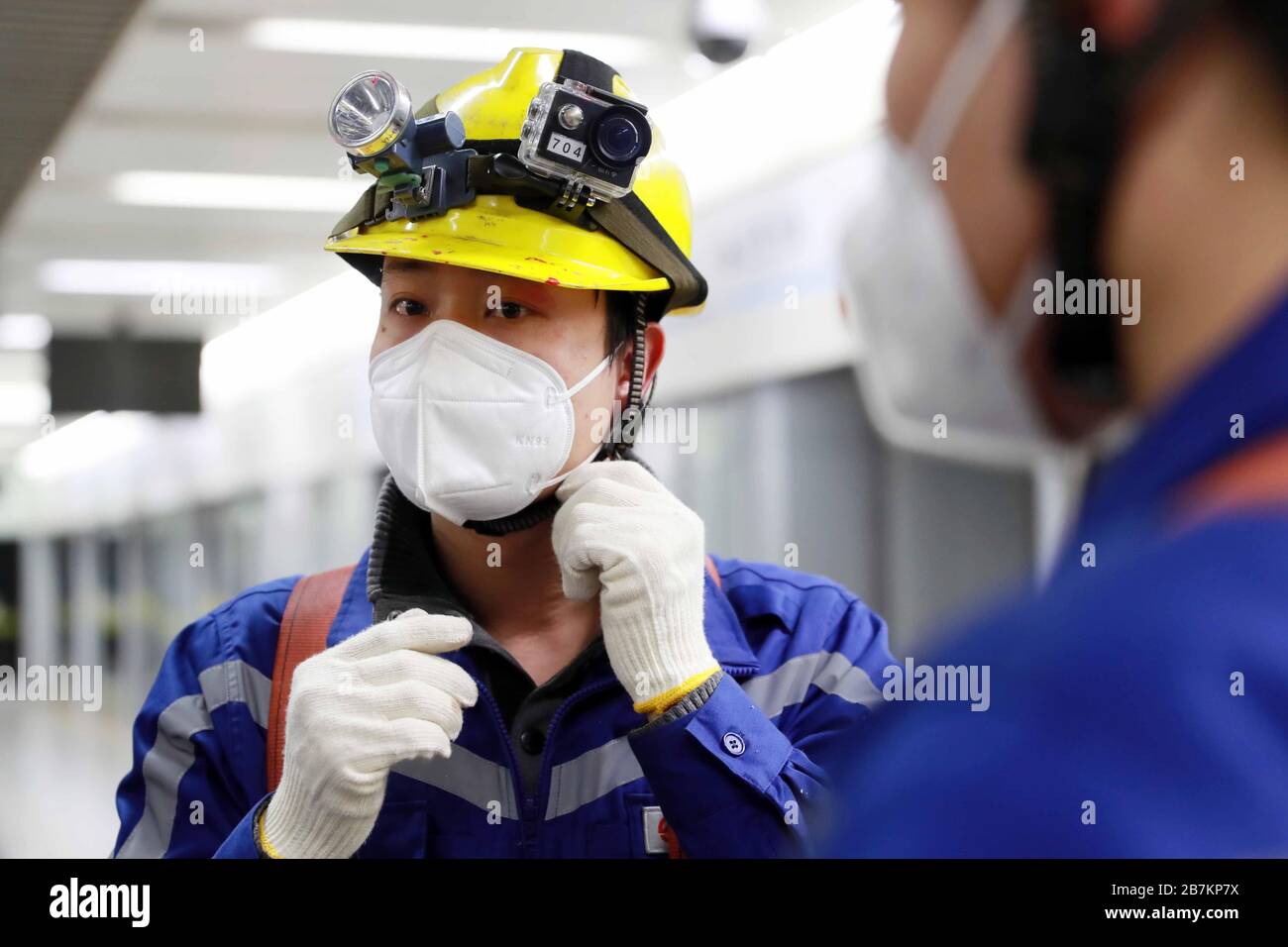 Chinese commute workers hi-res stock photography and images - Alamy