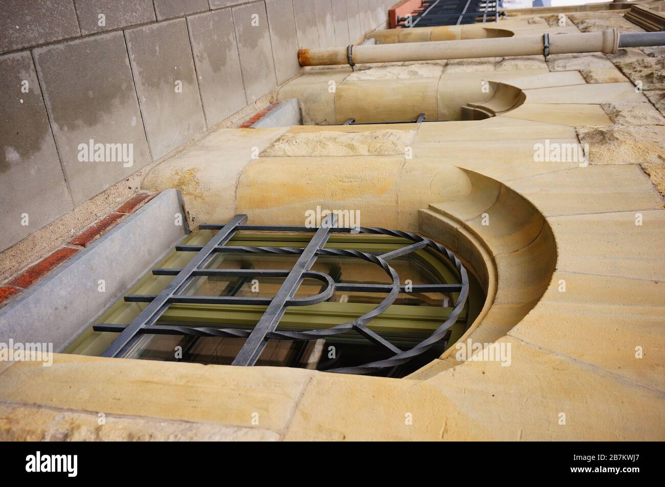 Vertical shot architectural arches hi-res stock photography and images ...