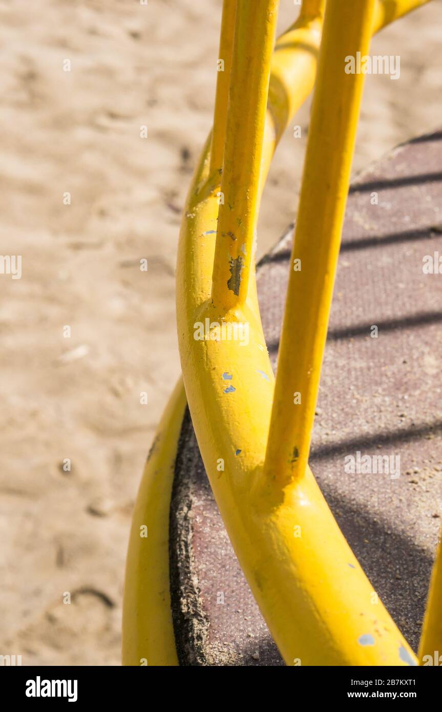 Vertical shot yellow train hi-res stock photography and images - Alamy