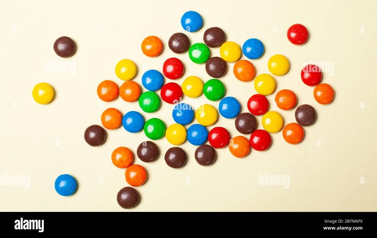 Multi colour sweets hi-res stock photography and images - Alamy
