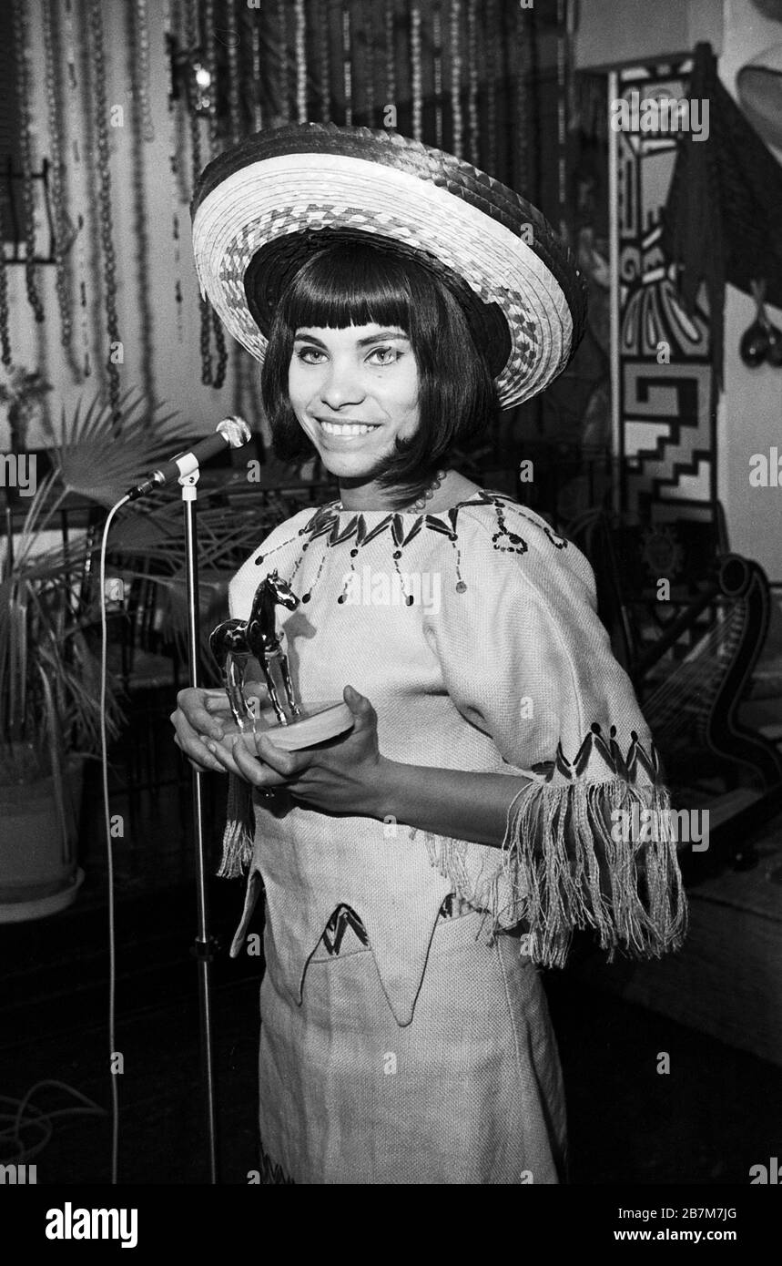 Olivia molina Black and White Stock Photos & Images - Alamy