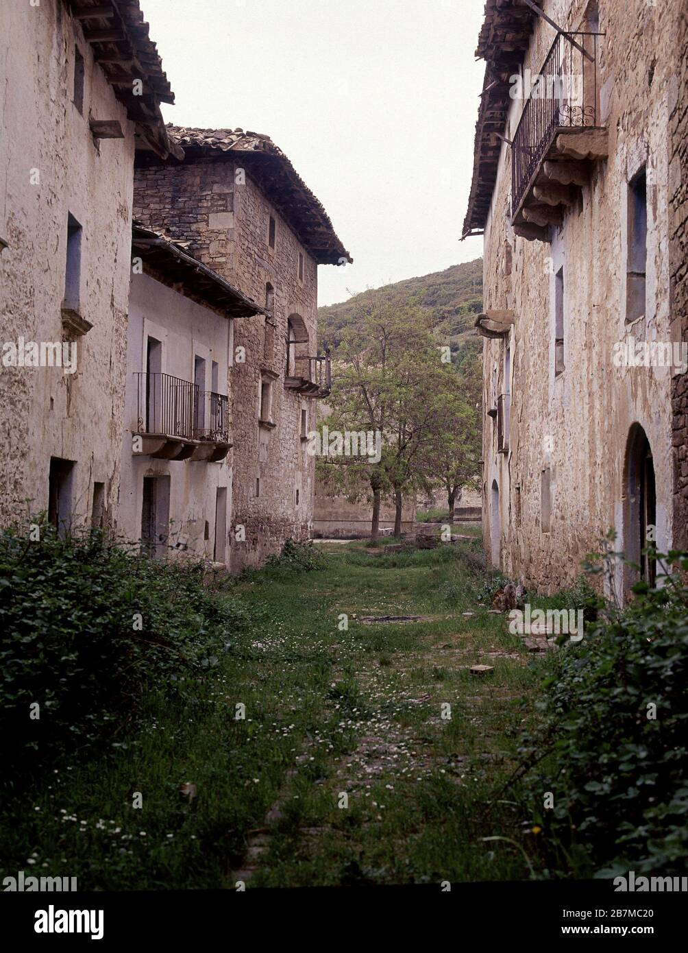CALLE DE RUESTA PUEBLO ABANDONADO EN EL AÑO 1959 POR LA CONSTRUCCION ...