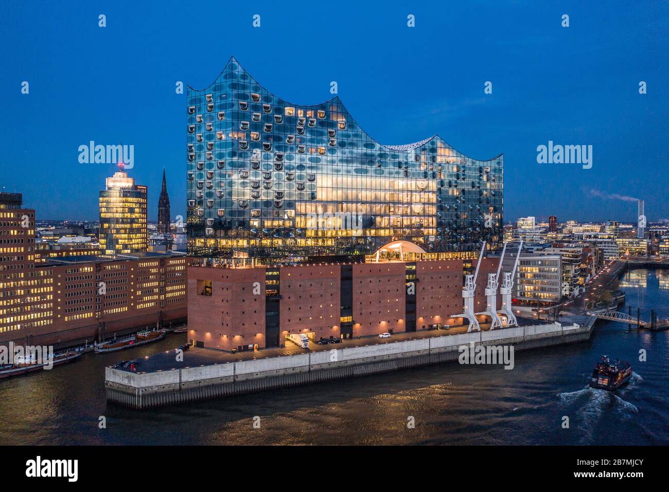 Elbe philharmonic hall at dusk hi-res stock photography and images - Alamy