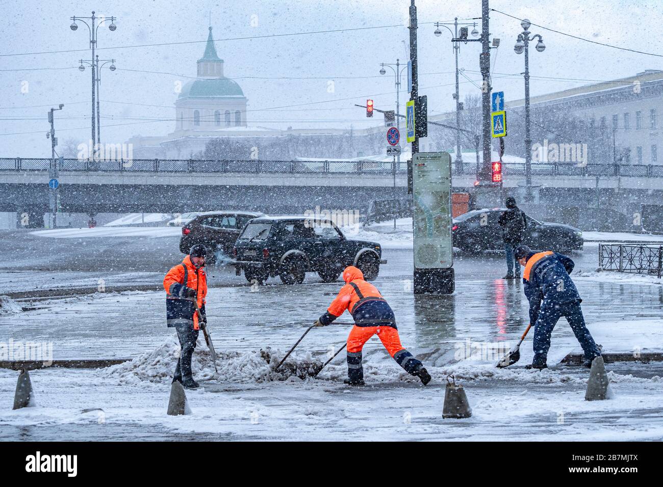 Spring snowfall in Moscow, Russia Stock Photo - Alamy