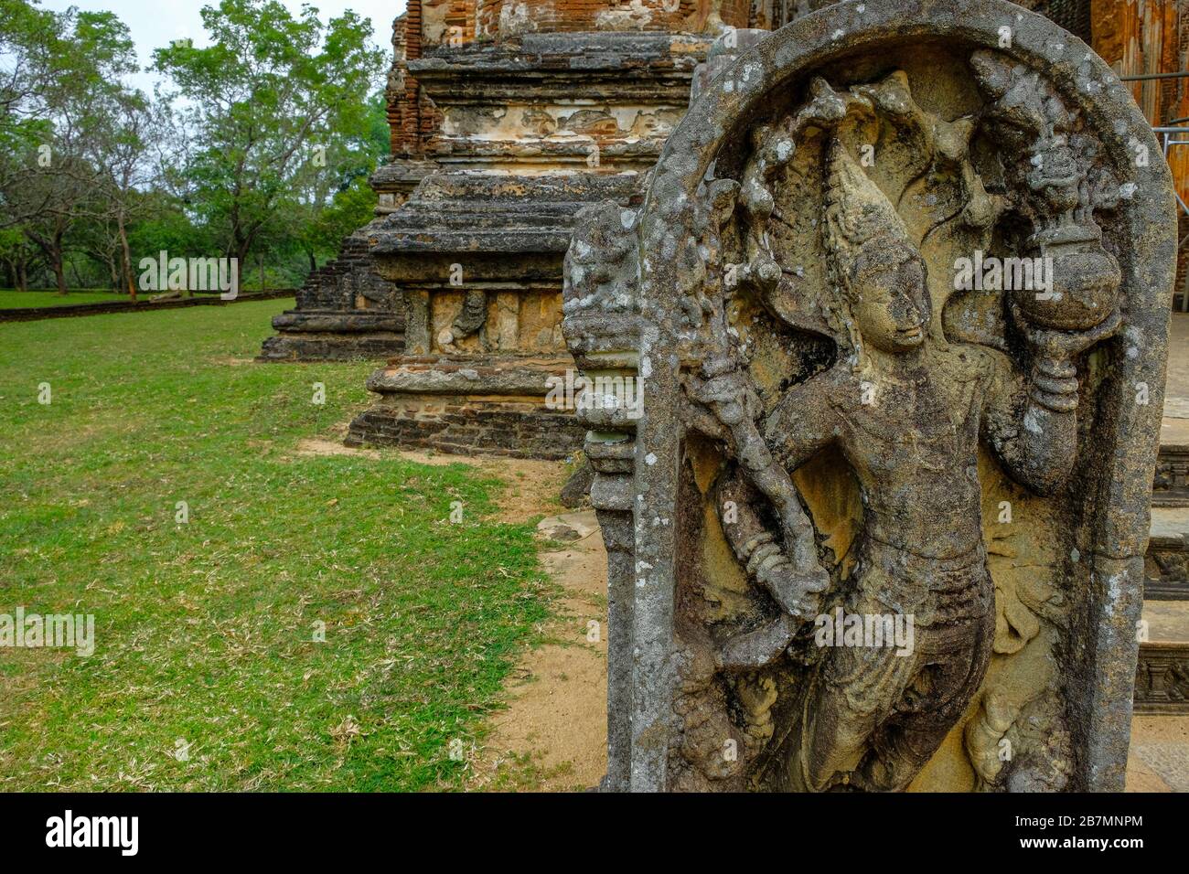 Lankatilaka Buddhist temple in Polonnaruwa, Sri Lanka Stock Photo - Alamy