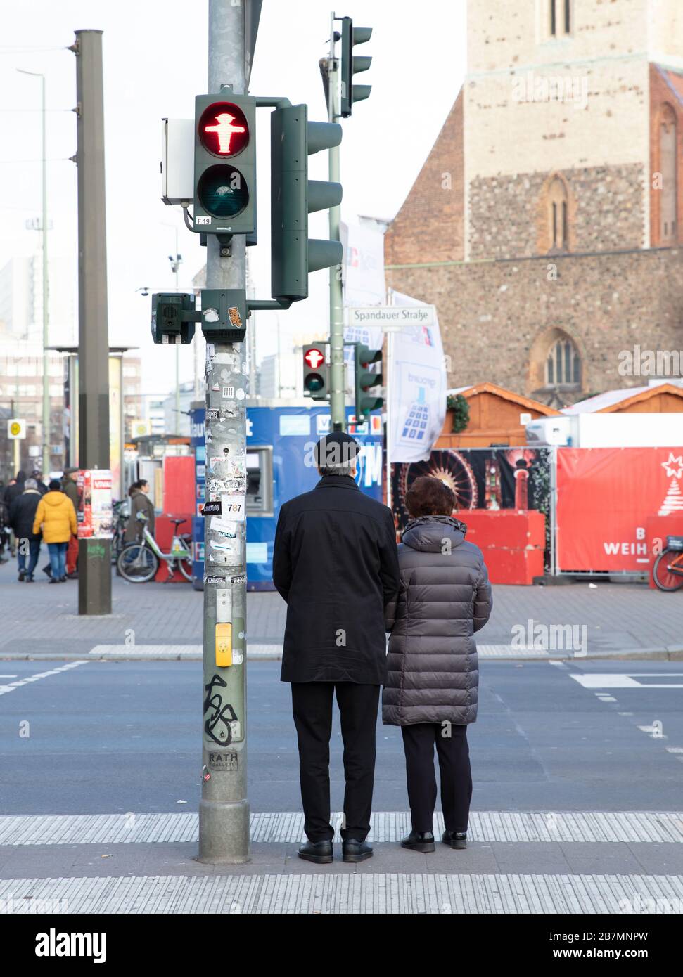 Germany berlin pedestrian crossing light hi-res stock photography and ...