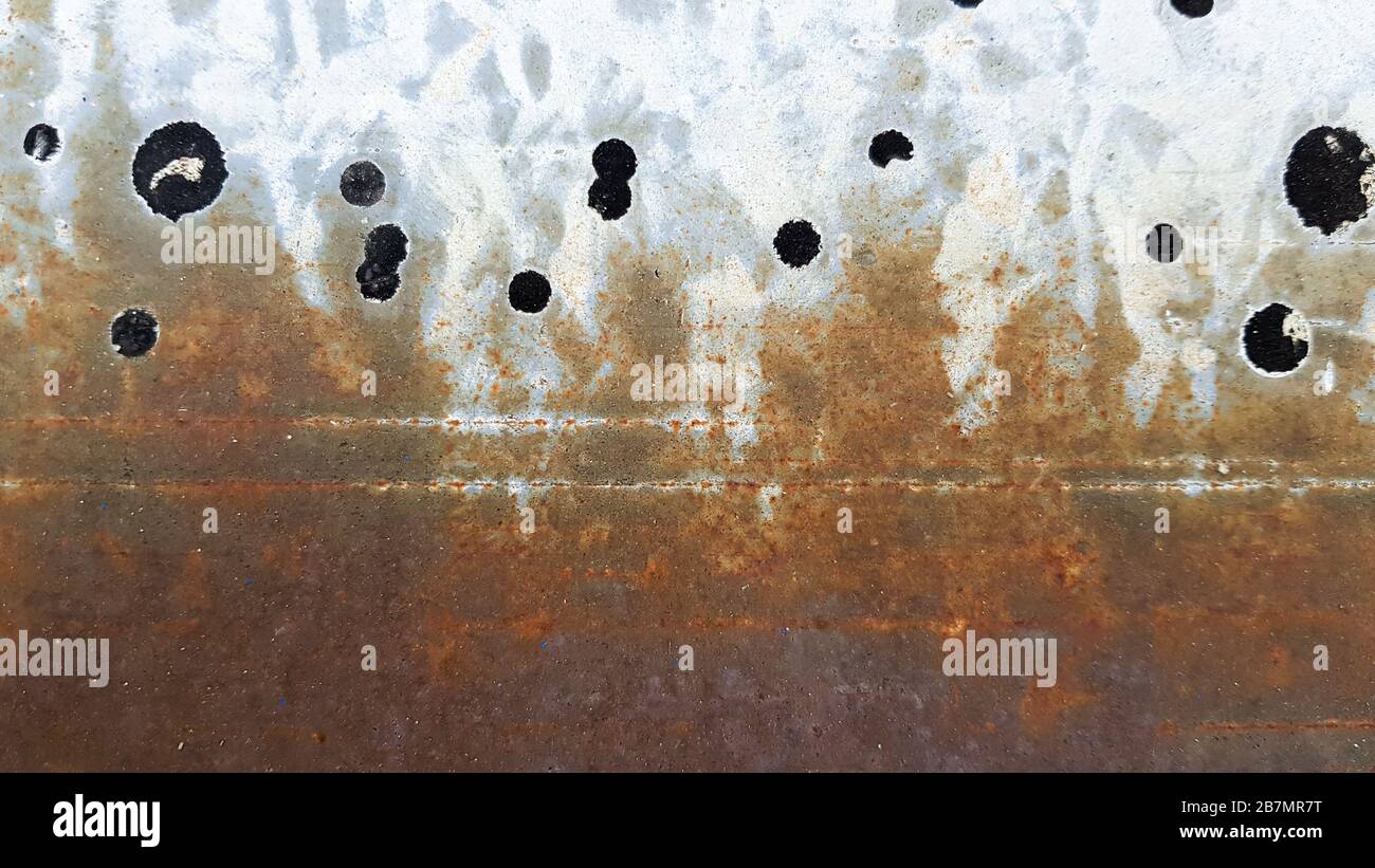 Dark worn rusty metal texture background. Steel walkway mats sprayed ...