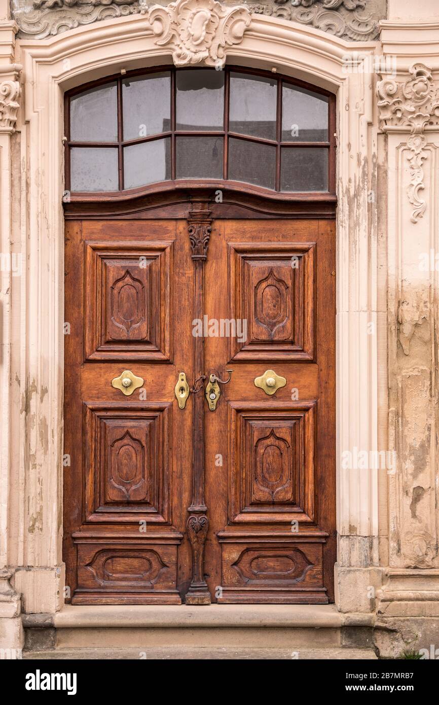 Old wooden door of an old historical building Stock Photo - Alamy