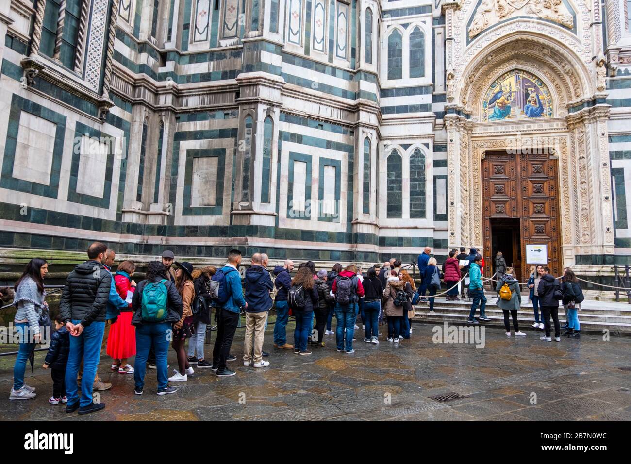 Queue to Duomo, Cattedrale di Santa Maria del Fiore, Cathedral of ...