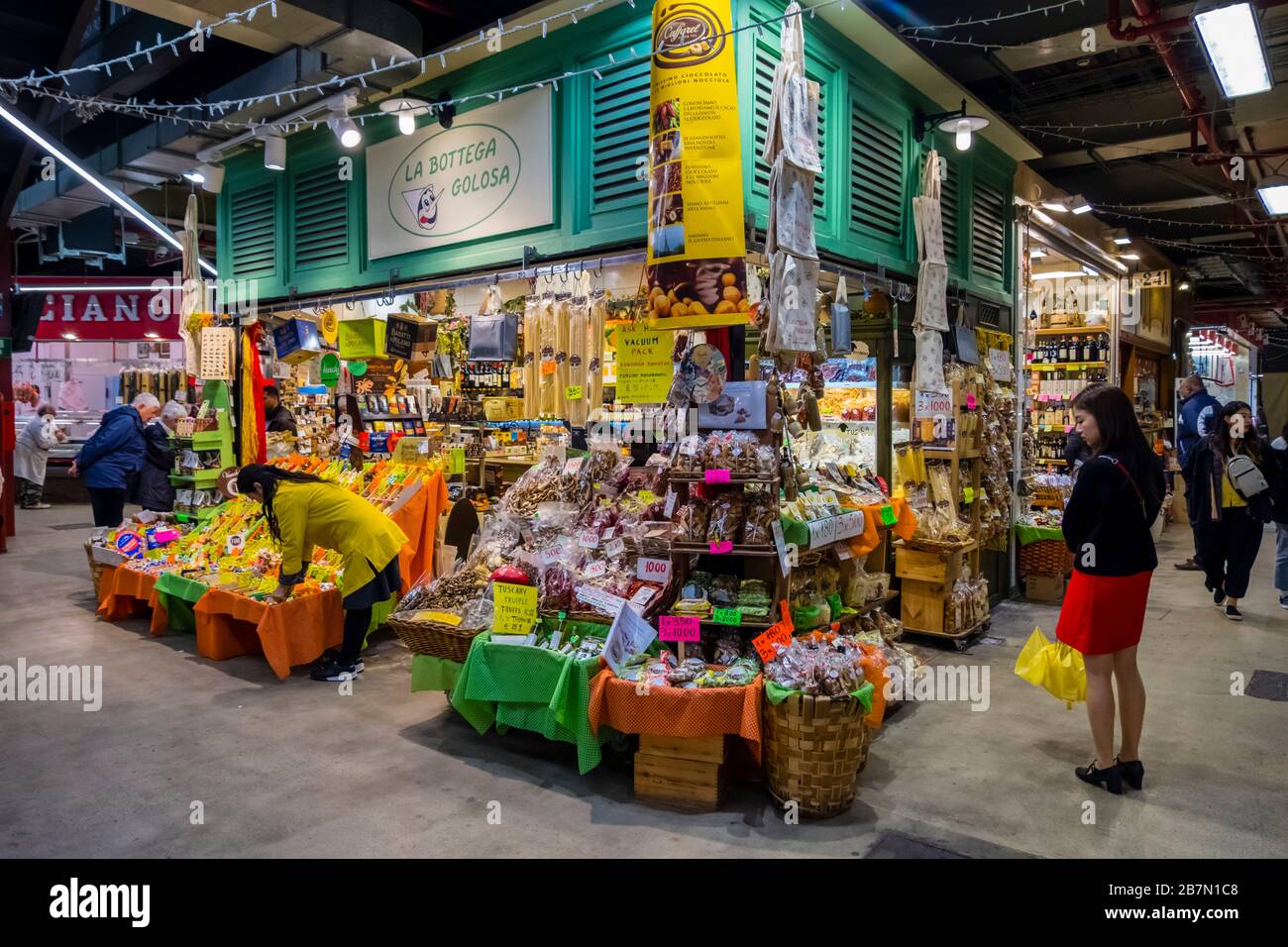 Mercato centrale hi-res stock photography and images - Alamy