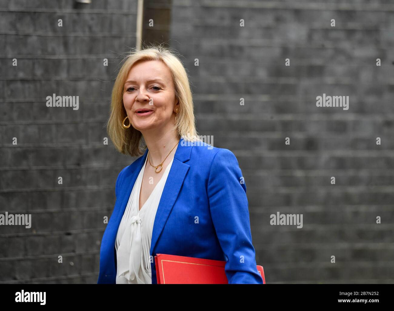 Liz truss 2020 hi-res stock photography and images - Alamy