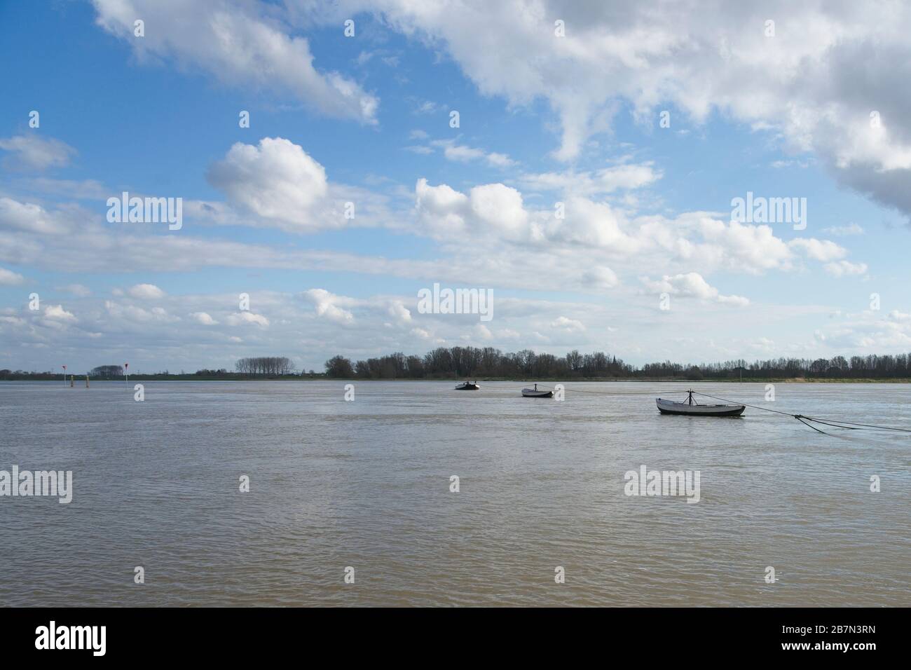 Cable ferry (gierpont) over the river Rhine between Wageningen and ...