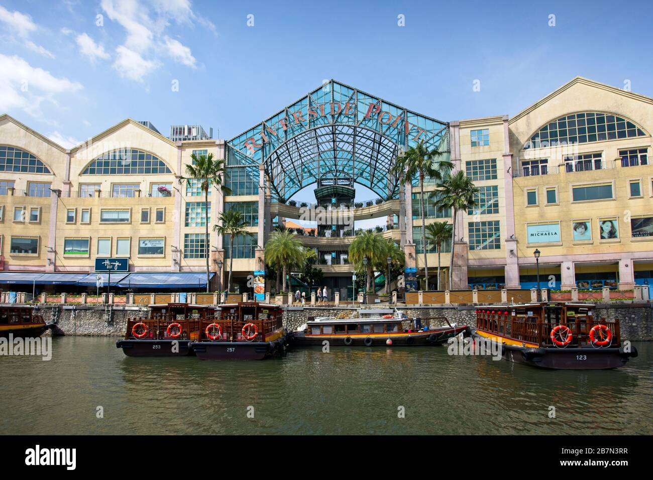 Riverside Point buildings along the river at Clarke Quay in Singapore ...