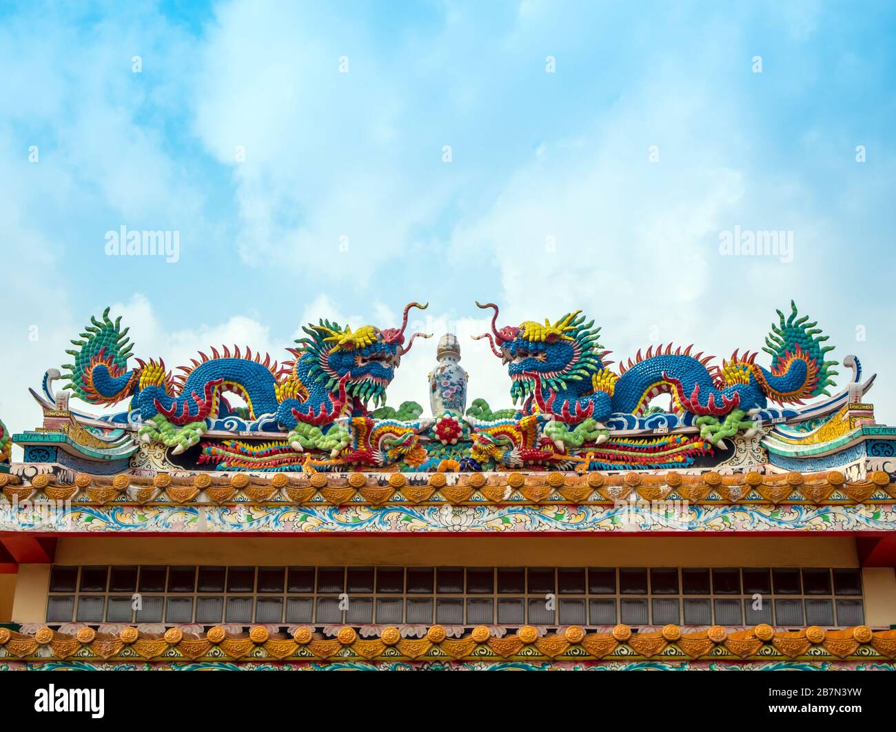 Pillar Of Dragon Sculpture In Chinese Temple High Resolution Stock ...
