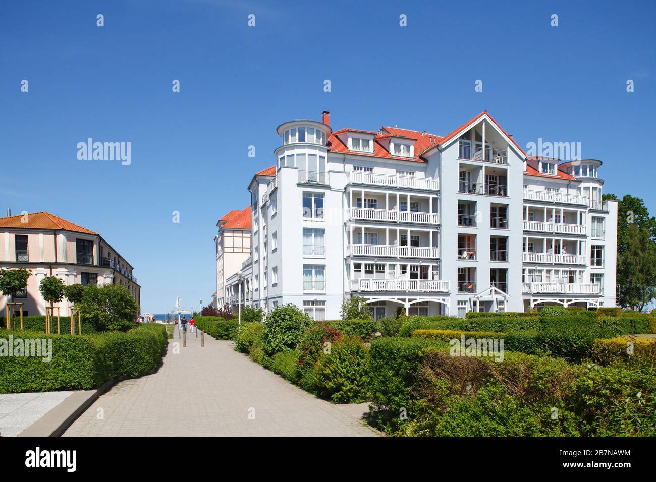 Bad apartment buildings hi-res stock photography and images - Alamy