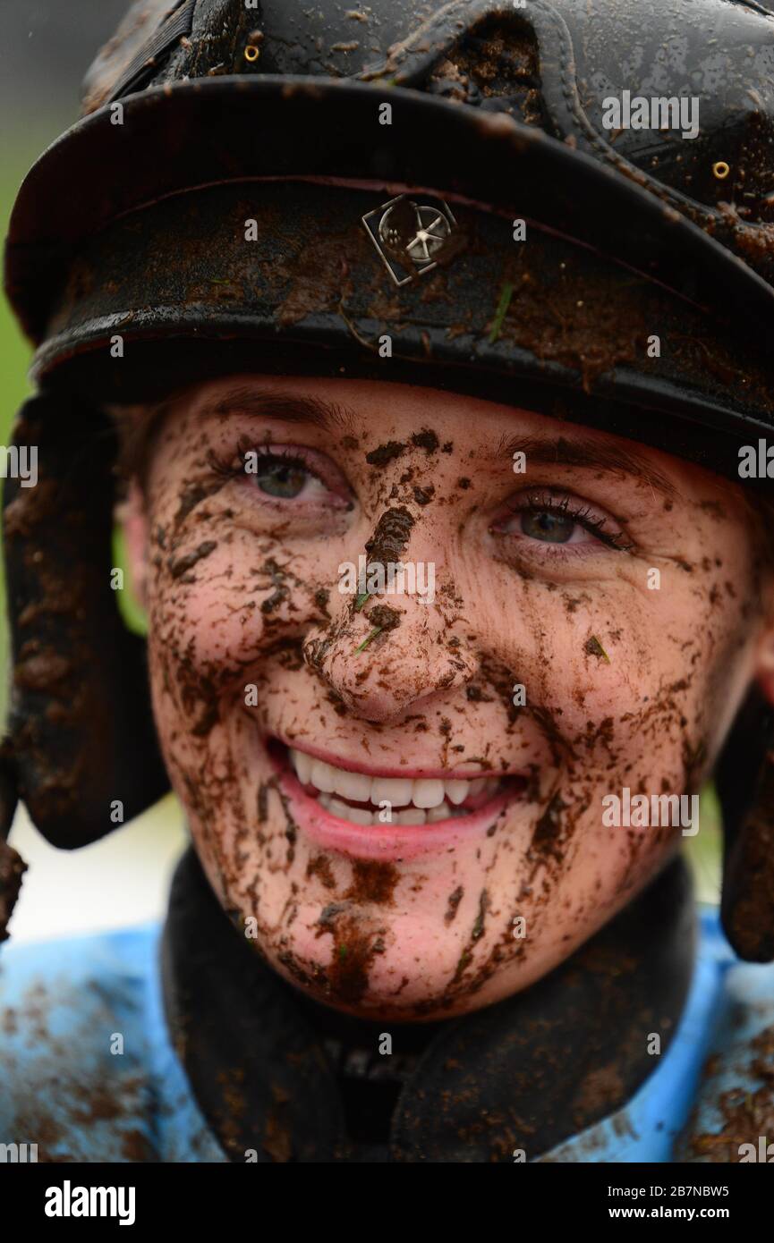 Todays meet down royal racecourse hi-res stock photography and images ...