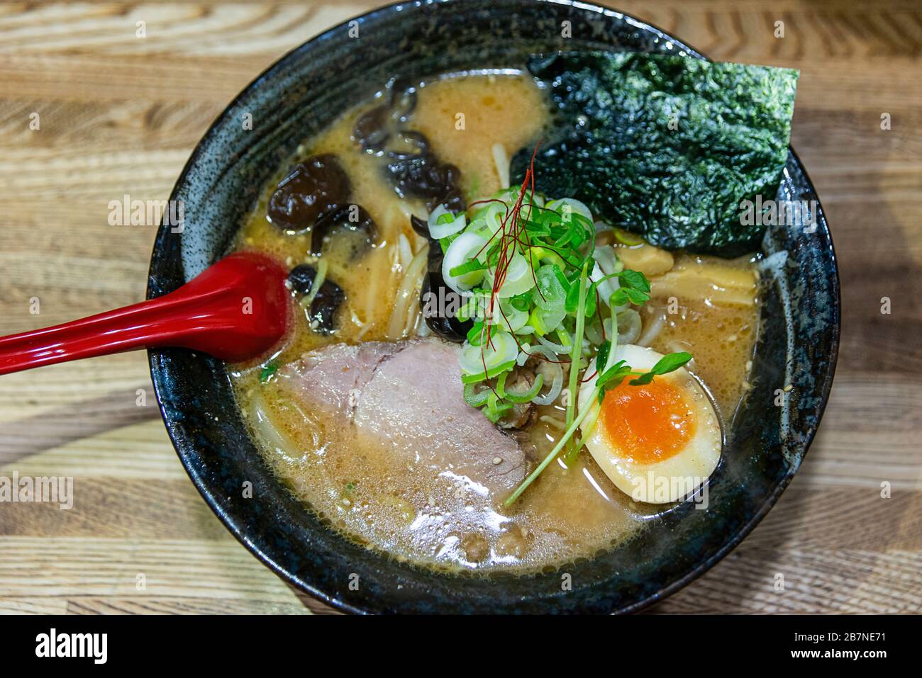 Japanese noodles fish hi-res stock photography and images - Alamy