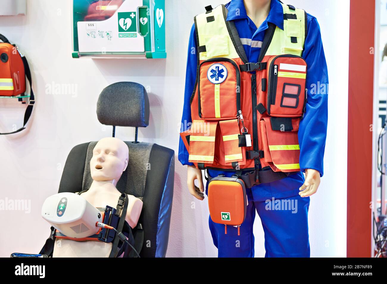 Paramedic equipment hi-res stock photography and images - Alamy