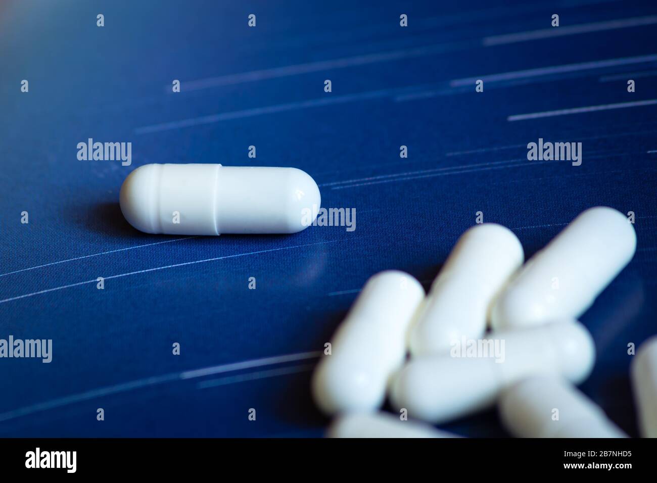 Blue and white capsule hi-res stock photography and images - Alamy