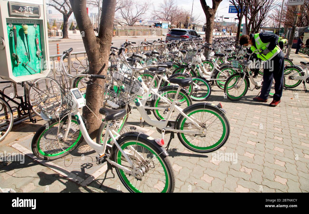 Seoul bike sharing system hi-res stock photography and images - Alamy