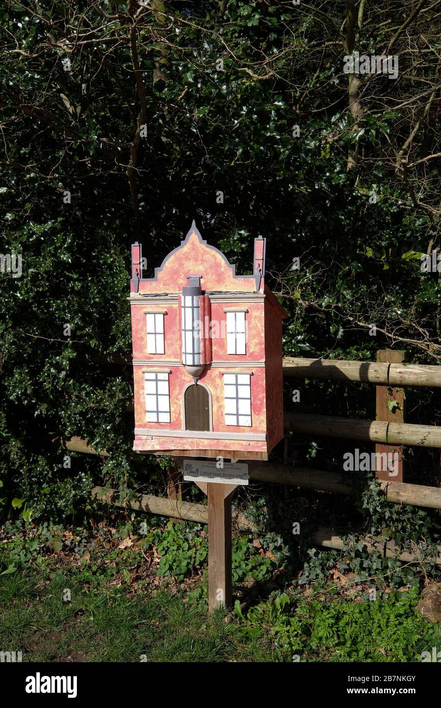outdoor library in woodhouse leicestershire Stock Photo - Alamy