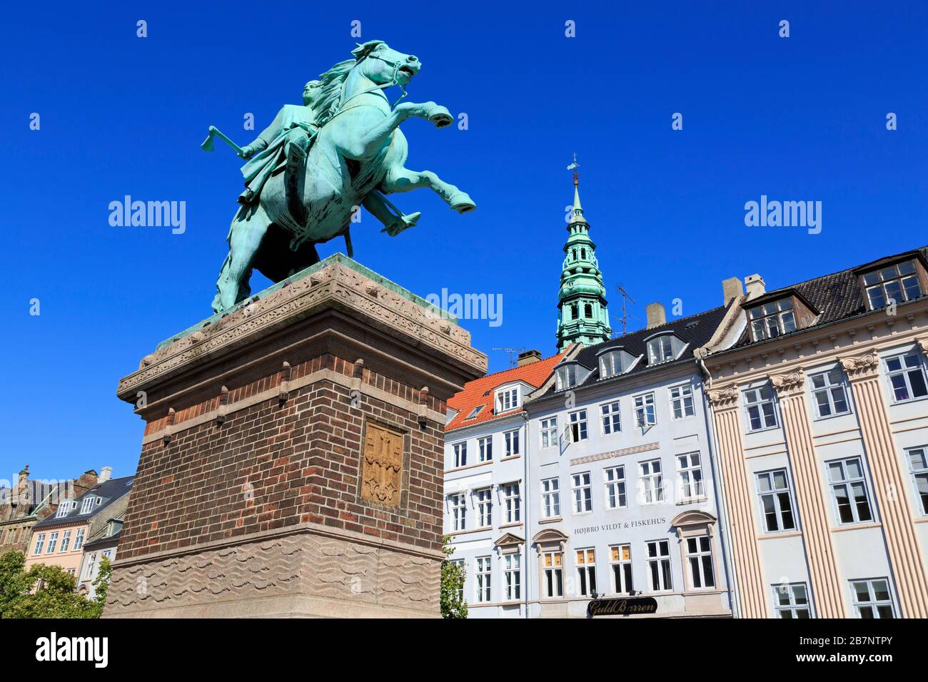 Statue bishop absalon copenhagen denmark hi-res stock photography and ...