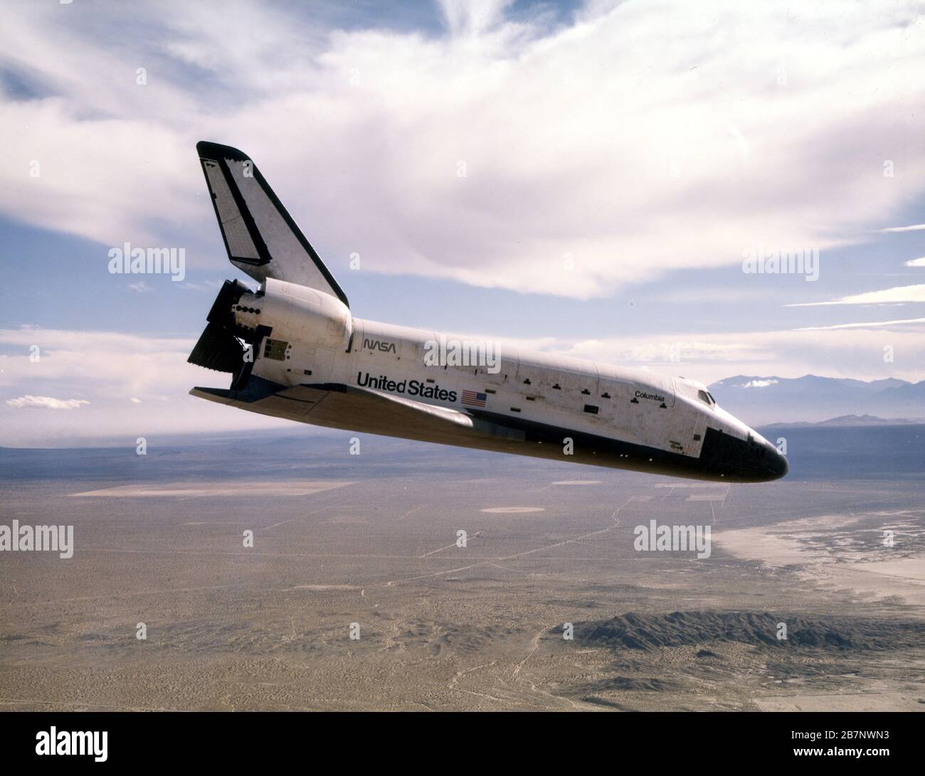 Space shuttle, 1981. STS-2 Lands at EAFB, November 14, 1981 Stock Photo - Alamy