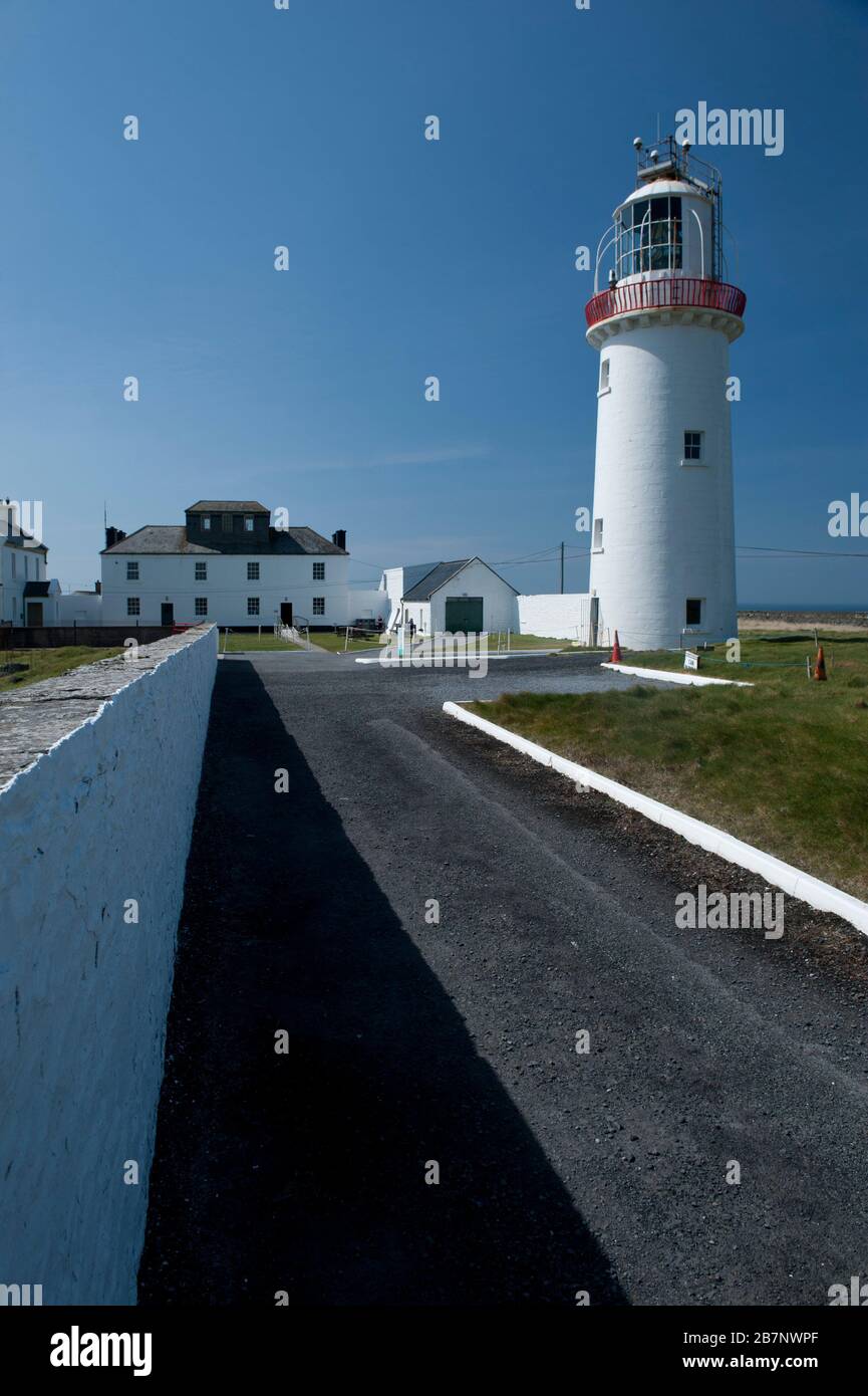 Loop head lighthouse, county clare hi-res stock photography and images ...