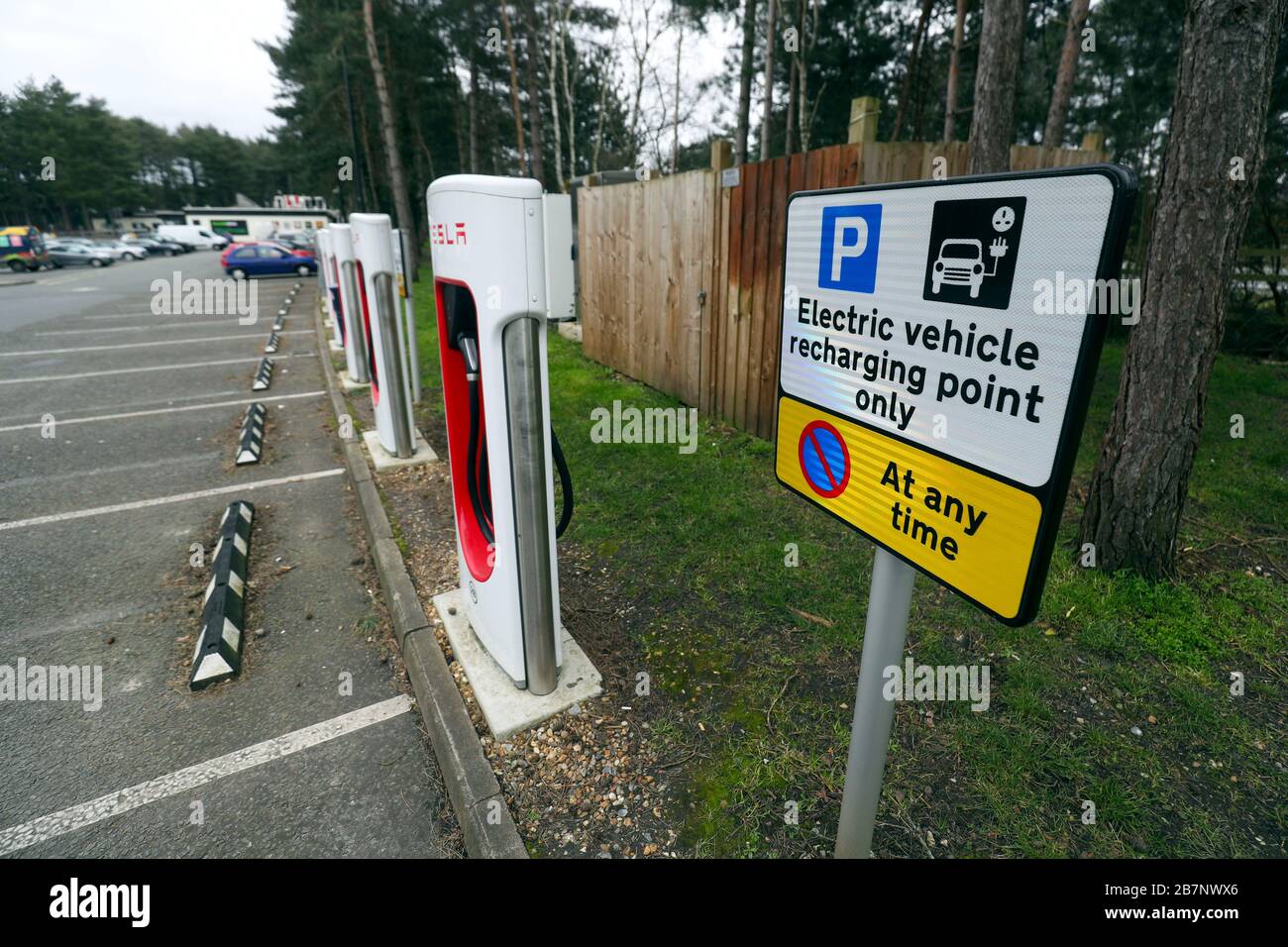 Tesla charging hi-res stock photography and images - Alamy